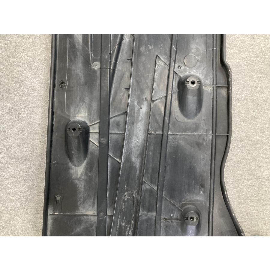 H28 VW AUCHP ゴルフ7 ヴァリアント 走行6,466km 純正 左 フロアアンダーカバー 5Q0 825 201 L ...