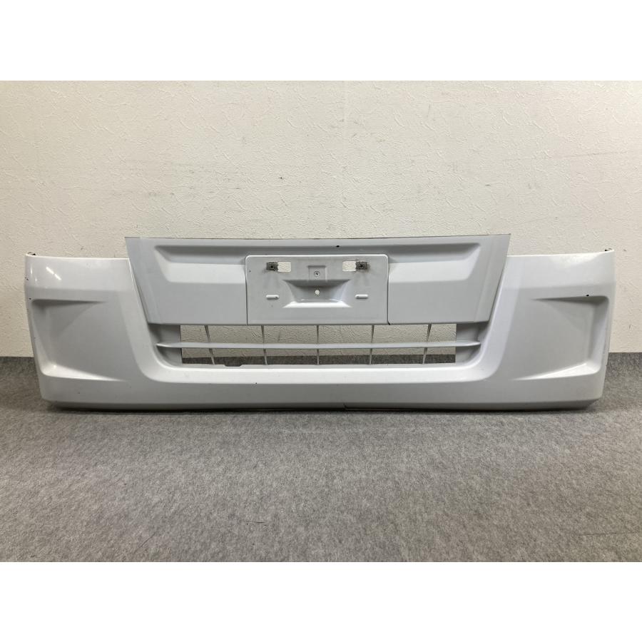 TT2 サンバートラック 純正 フロントバンパー 59M フロストホワイト TT1 (YS4150) : インフィニ ヤフー店 - 通販 - Yahoo!ショッピング