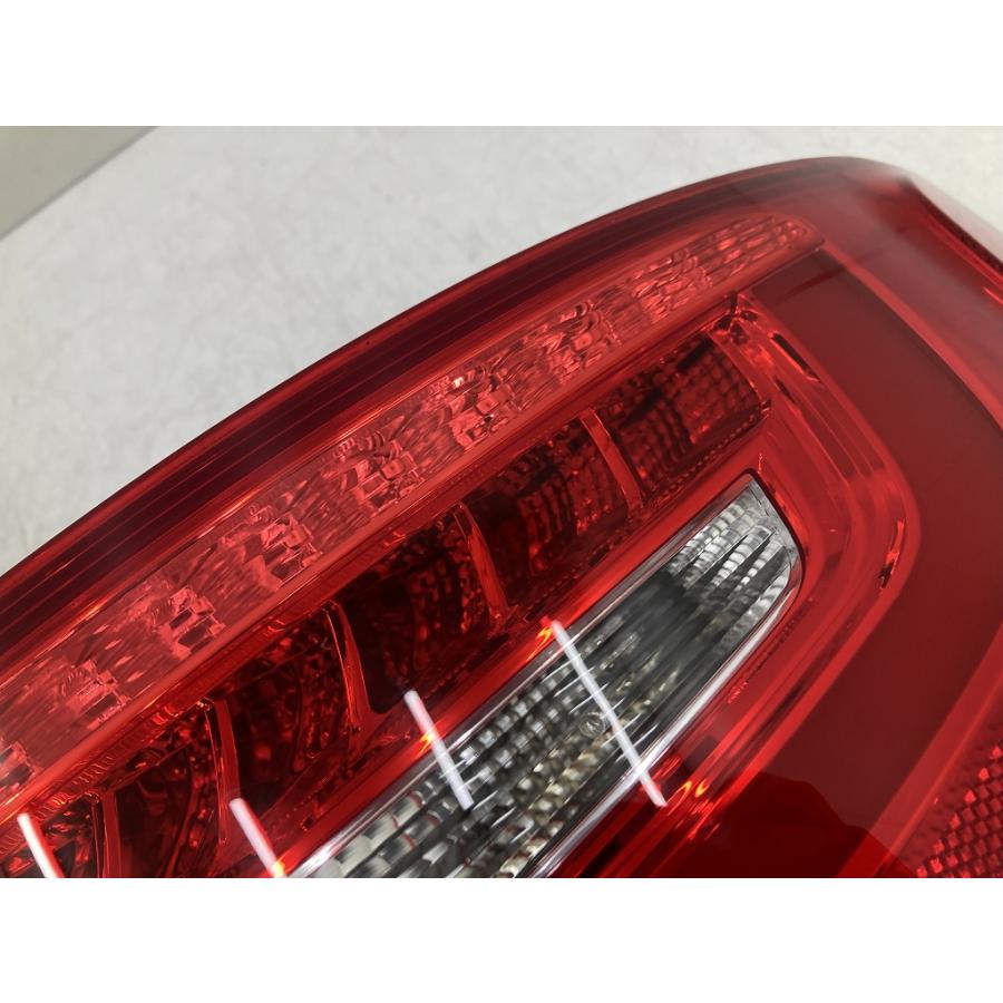 割れ無 点灯OK 後期 Audi アウディ A4 8KCDNF 純正 右 テールランプ 8K9945096D 8K アバント クワトロ (YY1055) : インフィニ ヤフー店 - 通販 ...