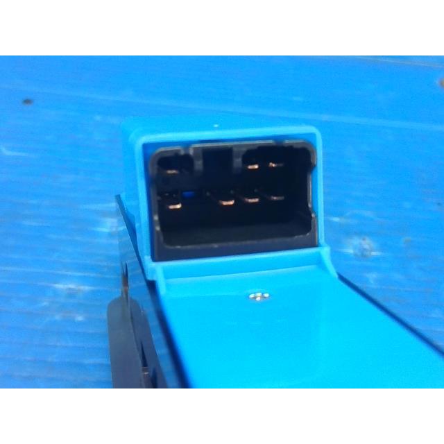 481575 1 ジムニー GF-JB23W パワーウインド スイッチ PW PWSW Z2S 37990-81A0 C8H-S24 ...