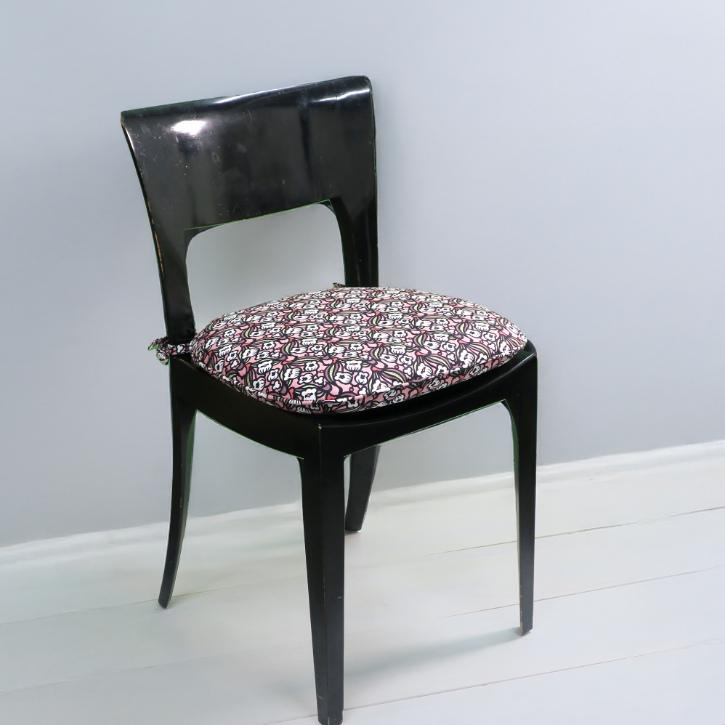 馬蹄形シートクッション すずらん ピンク 日本製ダイニング 北欧 椅子 イス おしゃれ クッション : isso ecco Yahoo!店 - 通販 - Yahoo!ショッピング