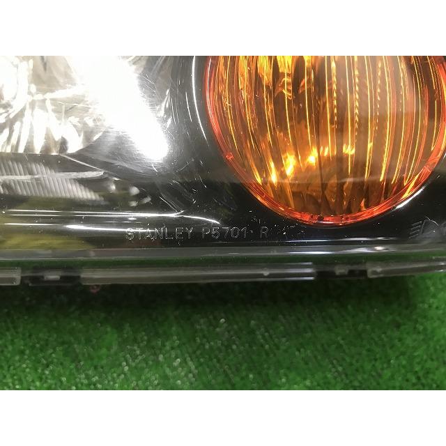 三菱（MITSUBISHI） U62V ミツビシ ミニキャブ ハロゲン ヘッドランプ ヘッドライト 右 スタンレーP5701 ミツビシライト1 ...