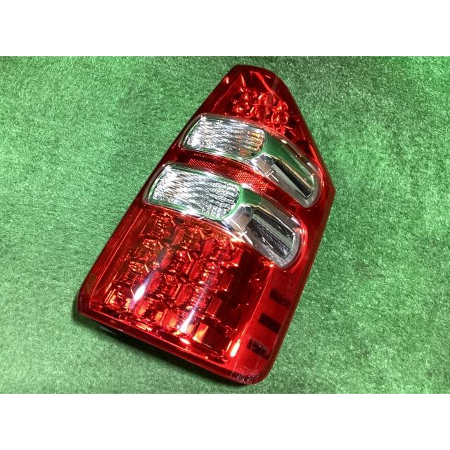 NOAH ZRR75W ノア LED テールランプ テールライト 右 イチコ28-219 トヨタテール11 EM : Itami Web Store - 通販 - Yahoo!ショッピング