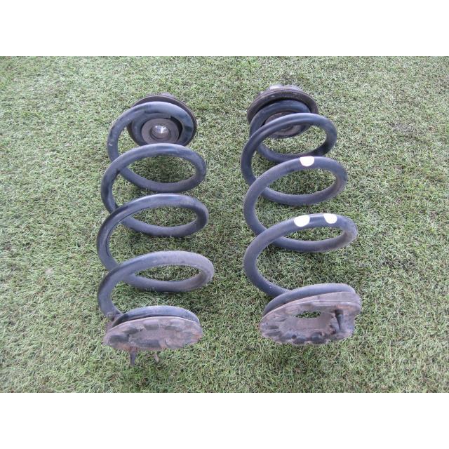 エクストレイル DBA-T32 リアスプリングセット 90988 :001636767951400:伊藤商会 ヤフー店 - 通販 ...