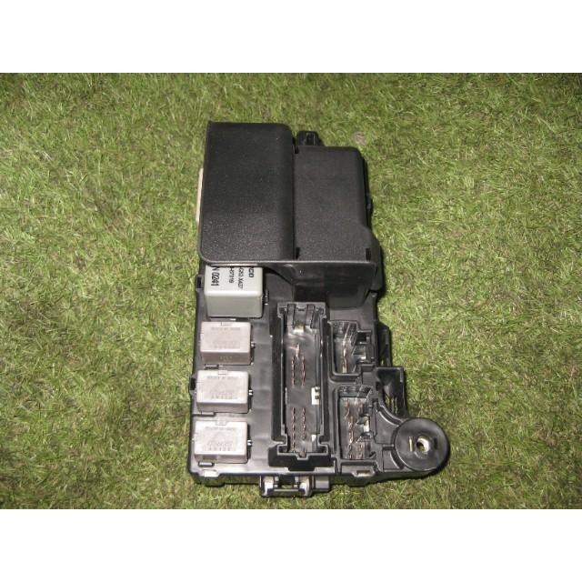 ダイハツ ミラアヴィ/L250S/ヒューズボックス/ドアコントロールリレー/室内/BOX/(85980-B2030)(93356) : 伊藤 ...