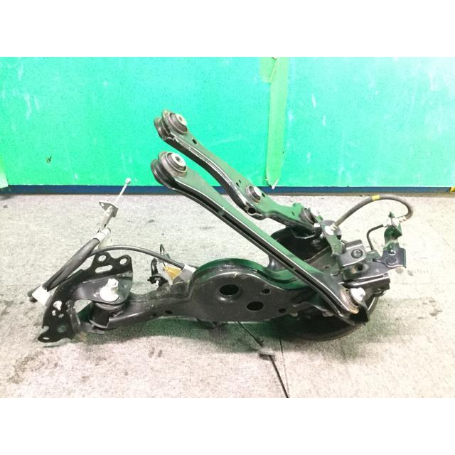 ヤリス 6AA-MXPH15 右RナックルハブASSY 070 48710-K0010 : 株式会社イワマワークス - 通販 - Yahoo!ショッピング