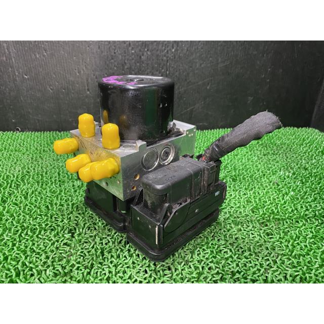 ボルボ 60シリーズ LDA-FD4204T ABSアクチュエーター 717 P31423348/10.0212-1003.4 : 株式会社イワマワークス - 通販 - Yahoo!ショッピング