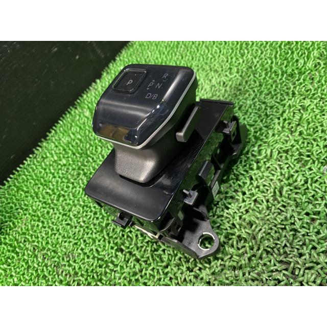 サクラ ZAA-B6AW シフトレバー C22(CBA) 34901-7PA0A : 202402020637850 : 株式会社イワマワークス - 通販 - Yahoo!ショッピング