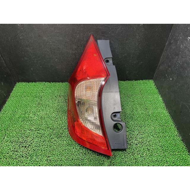 ノート DBA-E12 左テールランプ QAB D117 26555-3VA5B : 202411011015600 : 株式会社イワマワークス - 通販 - Yahoo!ショッピング