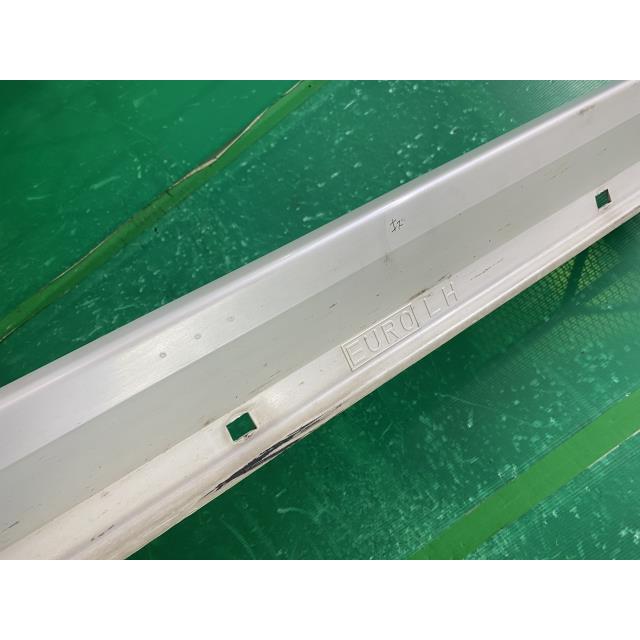 レガシィ DBA-BR9 左サイドステップ 37J 96051AJ030WU : 202411150513800 : 株式会社イワマワークス - 通販 - Yahoo!ショッピング