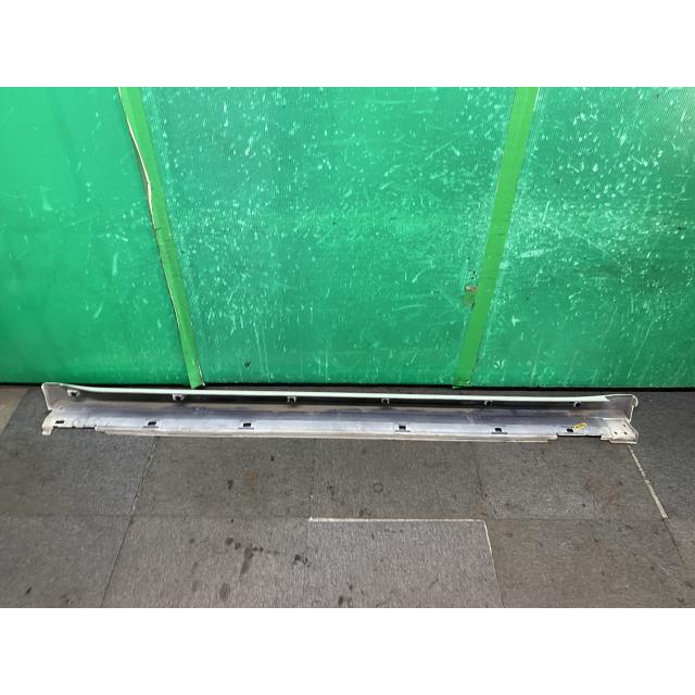 レガシィ DBA-BR9 左サイドステップ 37J 96051AJ030WU : 202411150513800 : 株式会社イワマワークス - 通販 - Yahoo!ショッピング