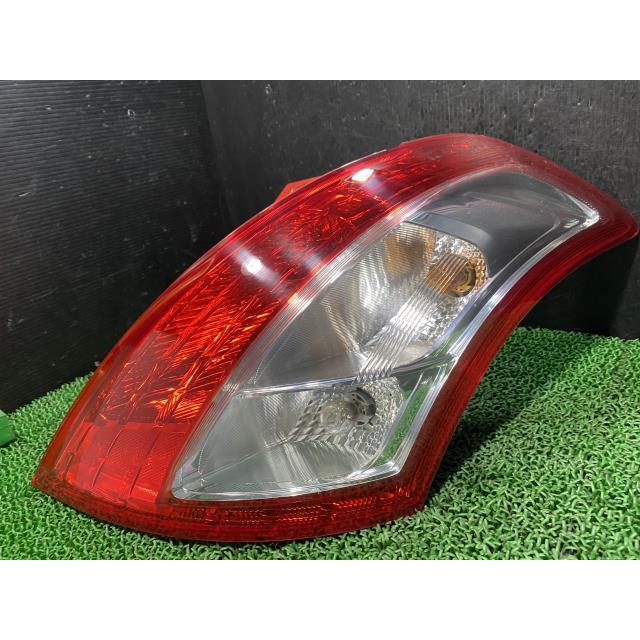 スイフト DBA-ZC72S 右テールランプ ZMT 81.01 35650-71L00 : 株式会社イワマワークス - 通販 - Yahoo!ショッピング