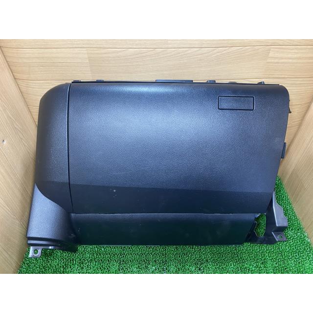 アルファード DBA-AGH30W グローブBOX 202 55550-58100-C0 : 株式会社イワマワークス - 通販 - Yahoo!ショッピング