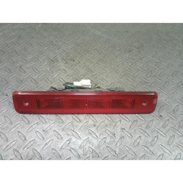 三菱（MITSUBISHI）※同梱不可※ミニキャブ U62V ハイマウントストップランプ 品番 8334A018 : IZM - 通販 ...