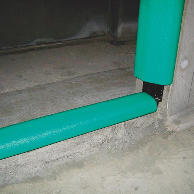 マルチカバーワイド 緑色 30本/箱 AR-2706 10t×w135×H80×1700L 対応巾〜200mm コンクリ クッション 養生 アラオ [法人向け] : 足場専門通販Jマート ...