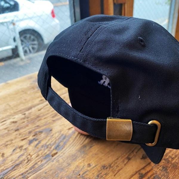 DEVILOCK (10%OFF) デビロック「OLD ENGLISH CAP」ローキャップ ストラップバック 帽子 黒 ブラック ロゴ 刺繍 ベースボール メンズ レディース ギフト ...