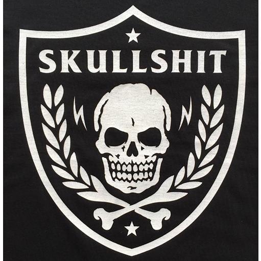 SKULL SHIT (30%OFF) SKULLSHIT スカルシット「Emblem Skull T-sh」半袖Tシャツ 黒 白 ブラック ホワイト ロゴ クルーネック ドクロ バンド 骸骨 ...