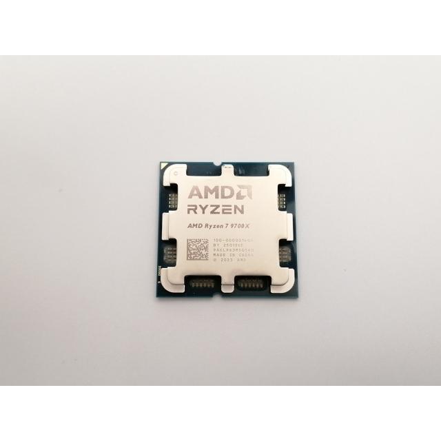 【中古】AMD Ryzen 7 9700X (3.8GHz/TC:5.5GHz) bulk AM5/8C/16T/L3 32MB/Radeon ...
