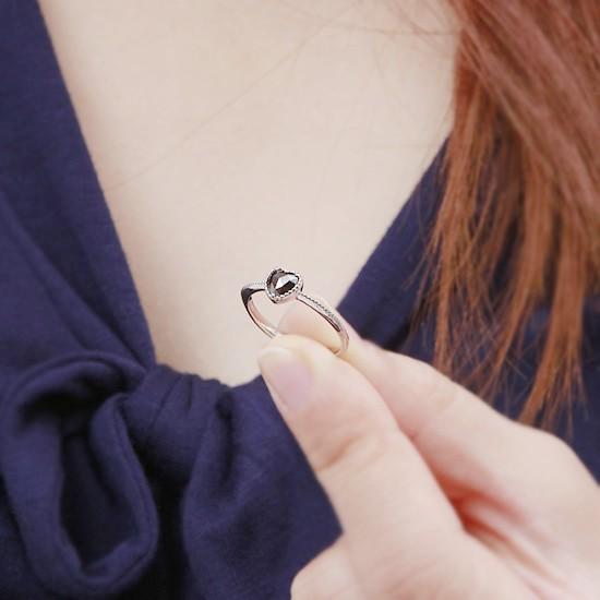 新品ブラックダイヤモンド&ローズカットハートシェイプ0.40ct 新品ブラックダイヤモンド&ローズカットハートシェイプ0.40ct