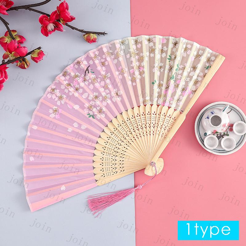 扇子 レディース (z161#) 当日発送 20type おしゃれ タッセル付き 花柄 折りたたみ 和風 せんす 猛暑対策 お祭り 女性用 夏用 涼しい 和装小物 花火大会 ギフト ...