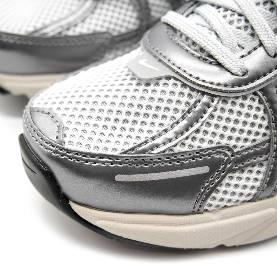 NIKE 【並行輸入品】ナイキ ウィメンズ V2K ラン ピュアプラチナム/ウルフグレー レディース WMNS RUN fd0736-003 ...