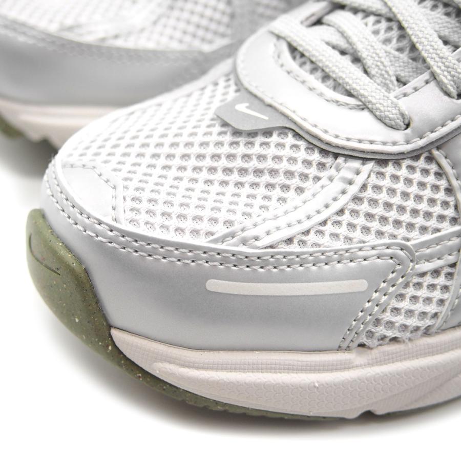 NIKE ナイキ ウィメンズ V2K ラン WMNS RUN PHOTON DUST/SUMMIT WHITE/LIGHT ARMY ...