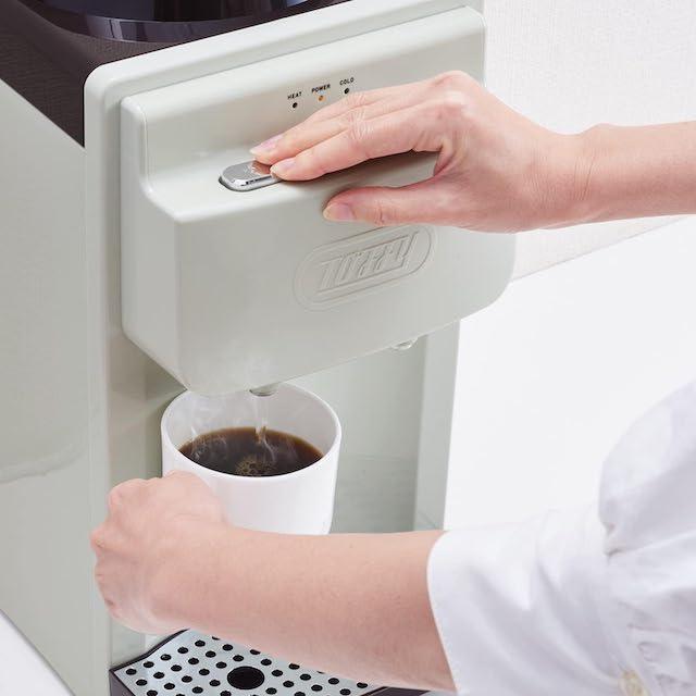 欠品中6月下旬 ウォーターサーバー 卓上型温冷両用タイプ 2Lペットボトル対応 ほこり防止機能付き 安全ロック機能付きトフィー K-WS2-PA ペールアクア色 : ジョイフルサンコー ...