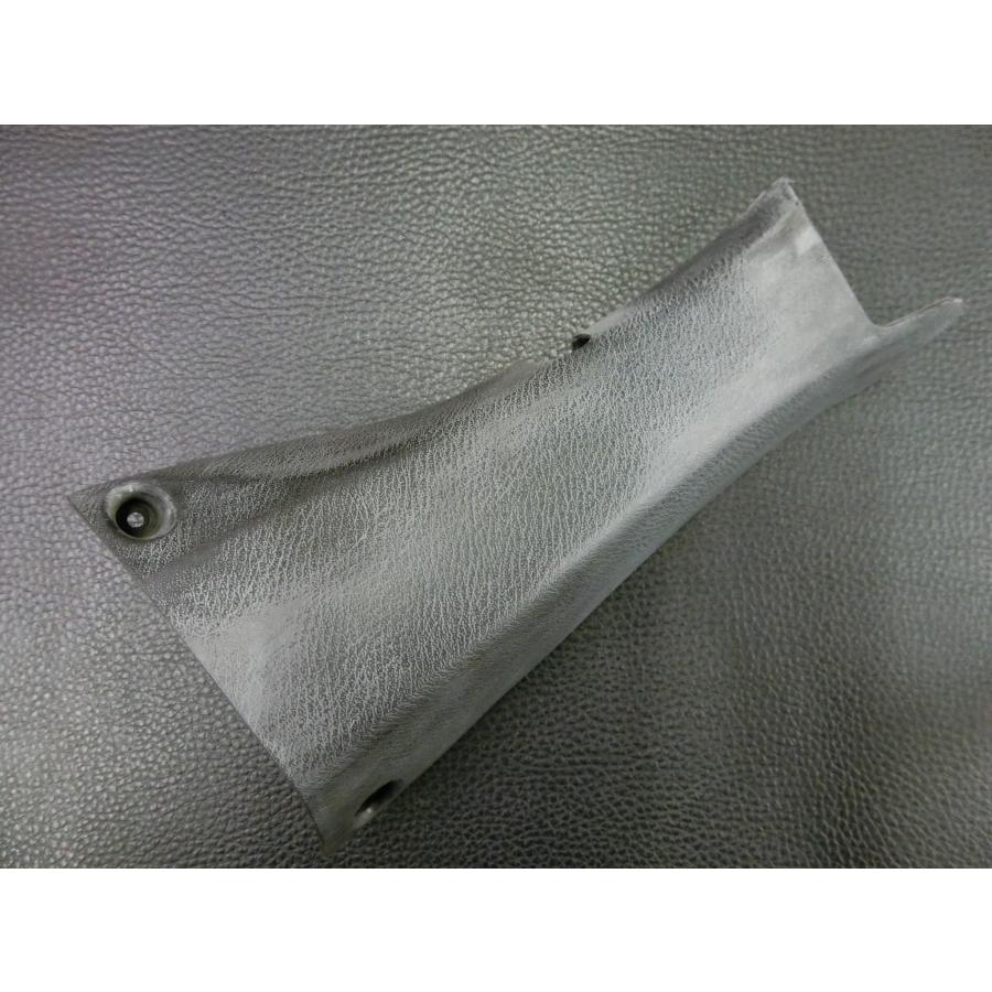 SYM 中古 純正部品 X'PRO RV125 EFi LA12W R LOWER HANDLE COVER ハンドルカバー ロア 53206-HLL-0000 管理No.44668 ...