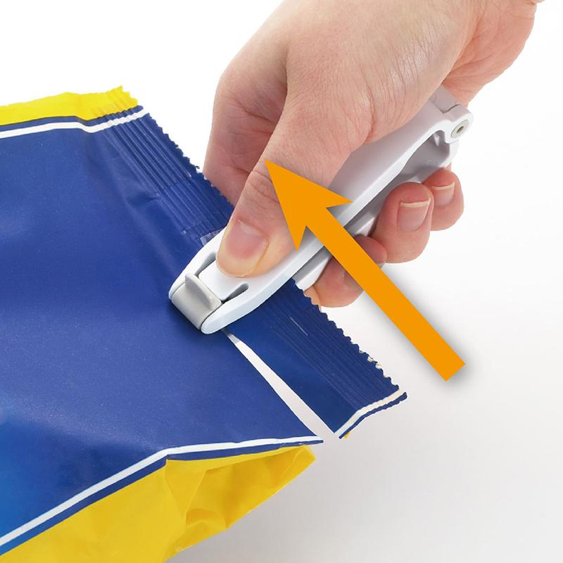 曙産業 【メール便対応】曙産業 テープと袋のカッター ホワイト 【品番：CH-2097】 : 住設プロ Yahoo!店 - 通販 - Yahoo!ショッピング