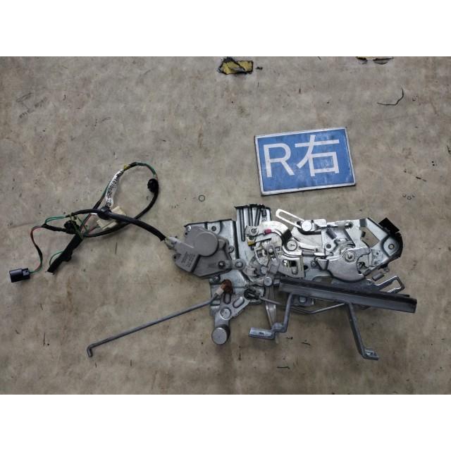 【KBT】パレット DBA-MK21S 右リア ドアロックソレノイド Z7T 83105-82K00 : 久保田オートパーツYahoo!店 ...