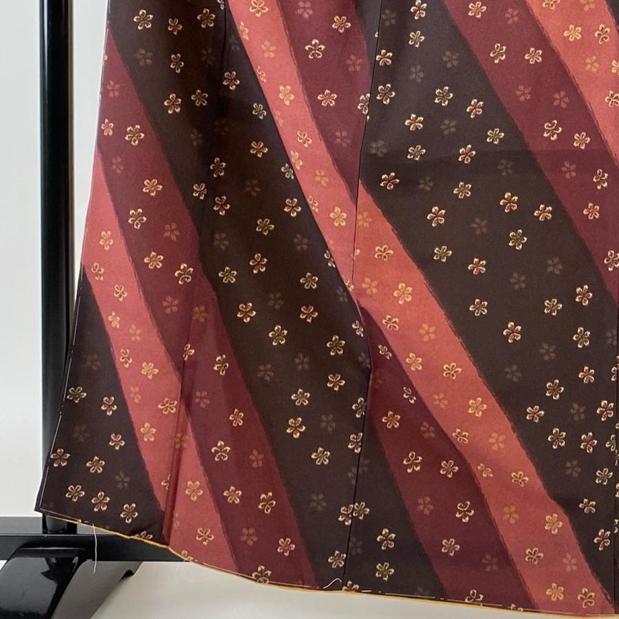 小紋 身丈164.5cm 裄丈67.5cm L 袷 洗える着物 花 斜縞 赤紫 化繊 美品 優品 中古 : 1000074426262 : リユースセレクトショップバイセル Yahoo!店 ...