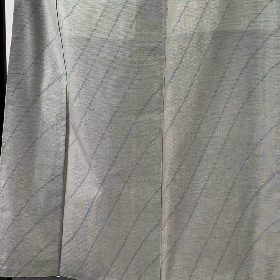 紬 身丈159cm 裄丈64.5cm M 袷 幾何学模様 灰色 正絹 美品 秀品 中古 : 1000075710223 : リユースセレクトショップバイセル Yahoo!店 - 通販 ...