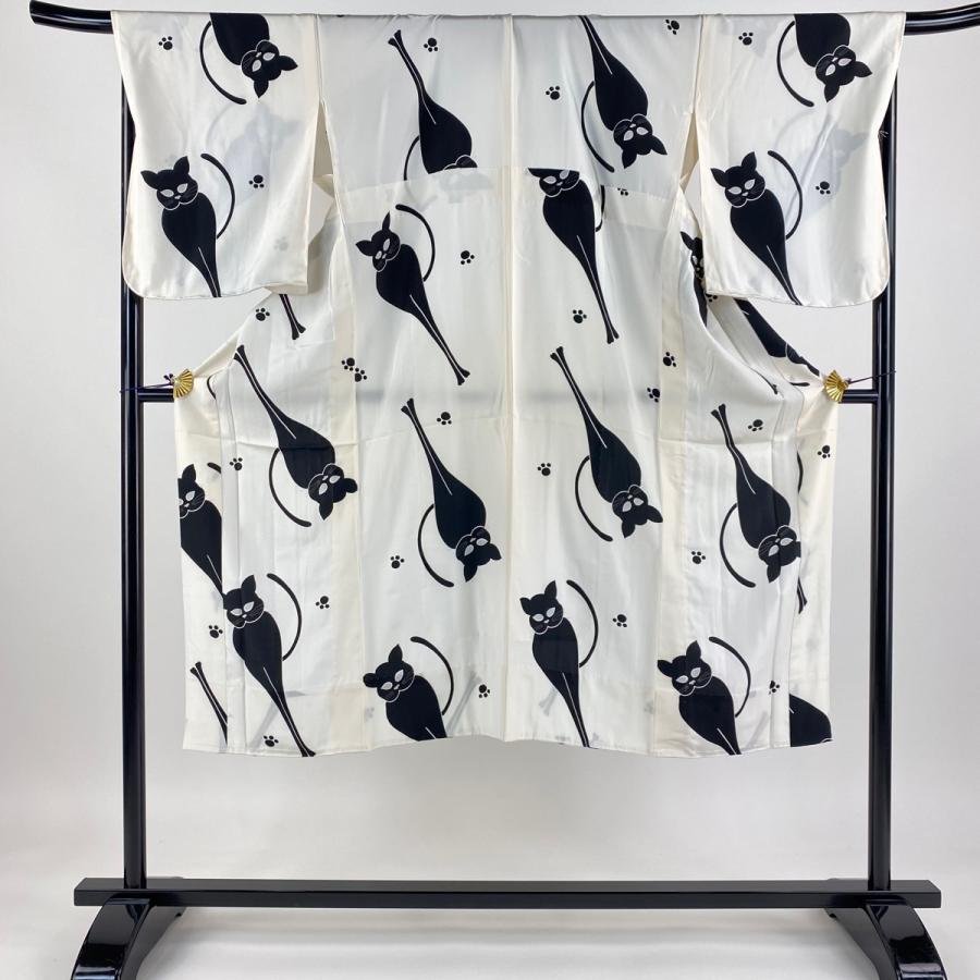 長襦袢 身丈132.5cm 裄丈71cm L 猫 肉球 白 正絹 美品 名品 中古 : リユースセレクトショップバイセル Yahoo!店 - 通販 - Yahoo!ショッピング
