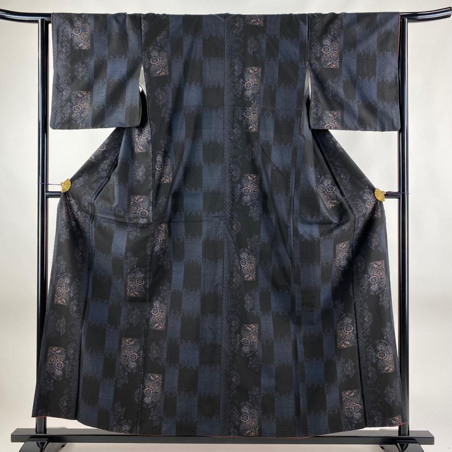 紬 身丈156cm 裄丈64cm M 袷 草花 華文 墨色 正絹 秀品 : リユースセレクトショップバイセル Yahoo!店 - 通販 - Yahoo!ショッピング