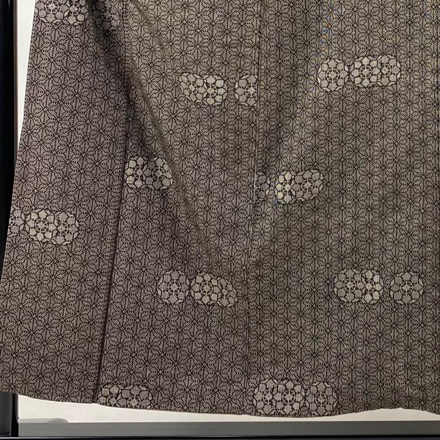 紬 身丈155.5cm 裄丈63cm S 袷 麻の葉 華文 焦茶色 正絹 秀品 中古 : リユースセレクトショップバイセル Yahoo!店 - 通販 - Yahoo!ショッピング