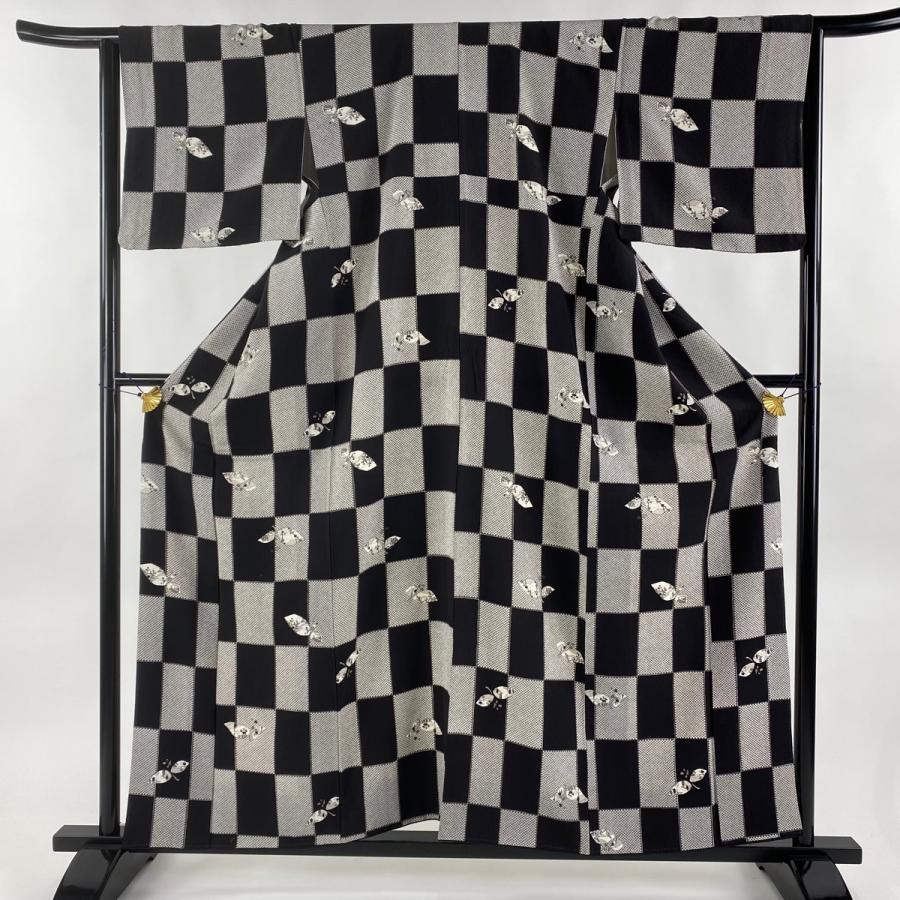 小紋 身丈158cm 裄丈64.5cm M 袷 葉 市松 縮緬 黒 正絹 秀品 中古 : リユースセレクトショップバイセル Yahoo!店 - 通販 - Yahoo!ショッピング