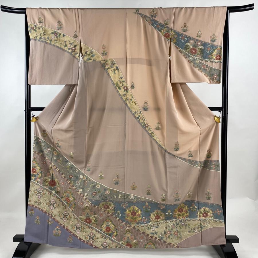 訪問着 身丈162cm 裄丈66cm M 袷 やまと 草花 金糸 刺繍 ピンクベージュ 正絹 逸品 中古 : リユースセレクトショップバイセル Yahoo!店 - 通販 - Yahoo!ショッピング