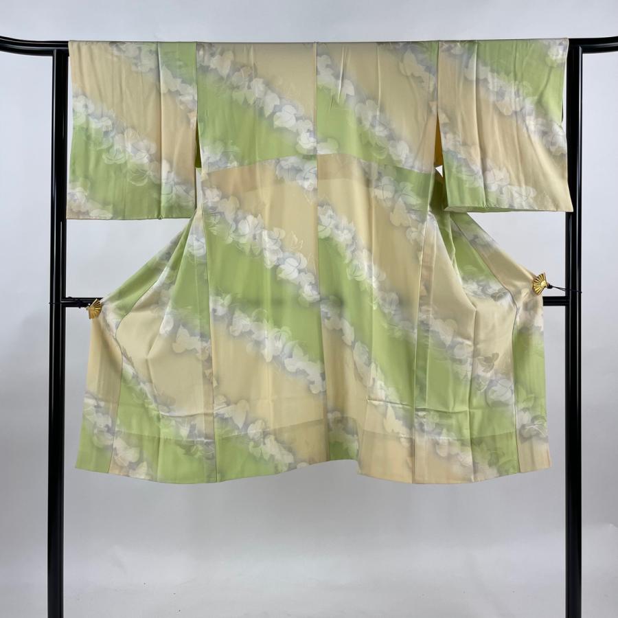 長襦袢 身丈116cm 裄丈64cm M 蔦 地紋 染め分け ぼかし 薄緑 正絹 美品 秀品 中古 : リユースセレクトショップバイセル Yahoo!店 - 通販 - Yahoo!ショッピング