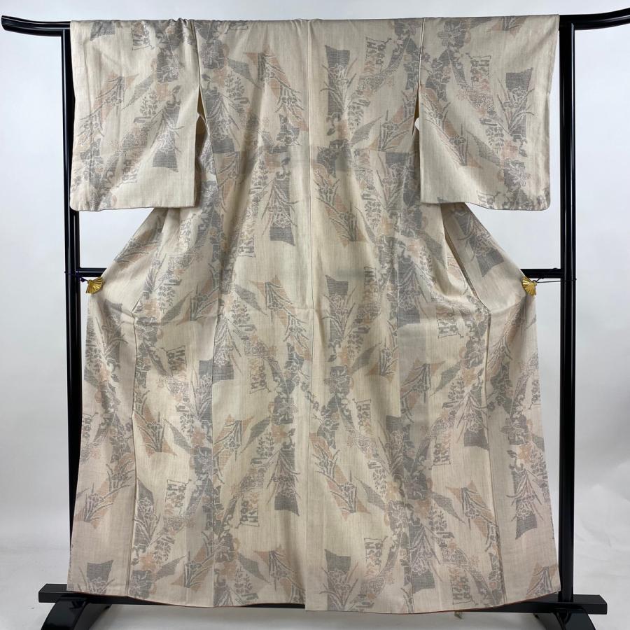 紬 身丈160cm 裄丈64cm M 袷 草花 亀甲絣 薄茶色 正絹 優品 中古 : リユースセレクトショップバイセル Yahoo!店 - 通販 - Yahoo!ショッピング