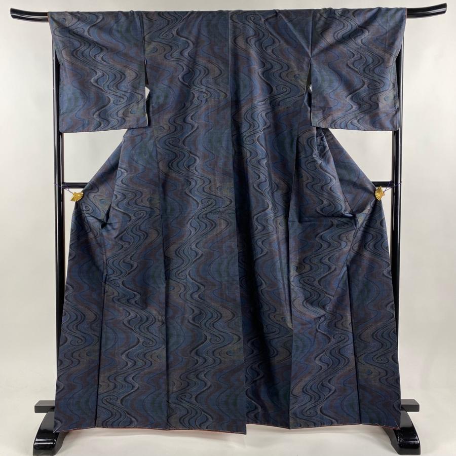 紬 身丈166cm 裄丈69cm L 袷 流水 青灰色 正絹 名品 中古 : リユースセレクトショップバイセル Yahoo!店 - 通販 - Yahoo!ショッピング
