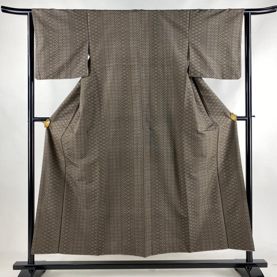 紬 身丈152cm 裄丈64cm M 袷 七宝 亀甲 焦茶色 正絹 秀品 中古 : リユースセレクトショップバイセル Yahoo!店 - 通販 - Yahoo!ショッピング