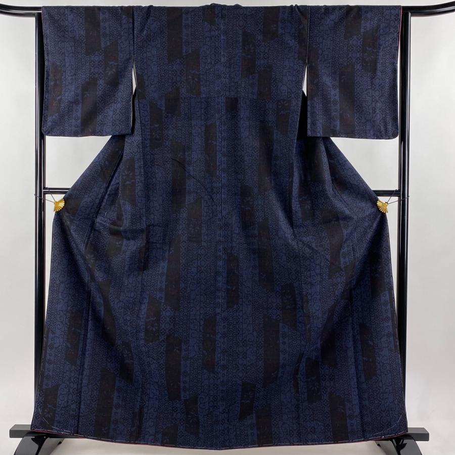 紬 身丈163cm 裄丈64cm M 袷 草花 紺色 正絹 美品 逸品 中古 : リユースセレクトショップバイセル Yahoo!店 - 通販 - Yahoo!ショッピング