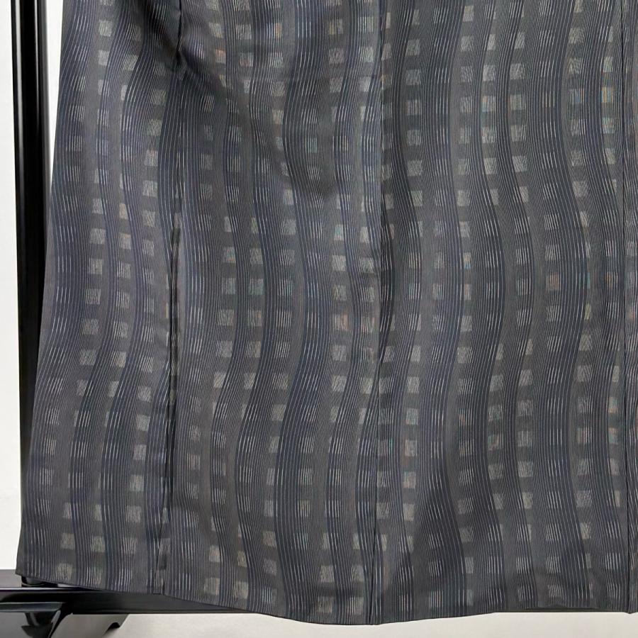 紬 身丈159cm 裄丈64cm M 袷 やまと 幾何学 墨色 正絹 美品 優品 中古 : リユースセレクトショップバイセル Yahoo!店 - 通販 - Yahoo!ショッピング