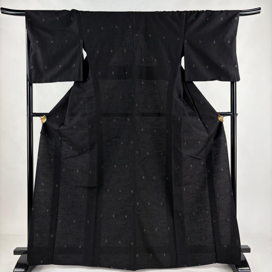 紬 身丈167cm 裄丈68cm L 単衣 アルファベット 墨色 正絹 美品 名品 中古 : リユースセレクトショップバイセル Yahoo!店 - 通販 - Yahoo!ショッピング