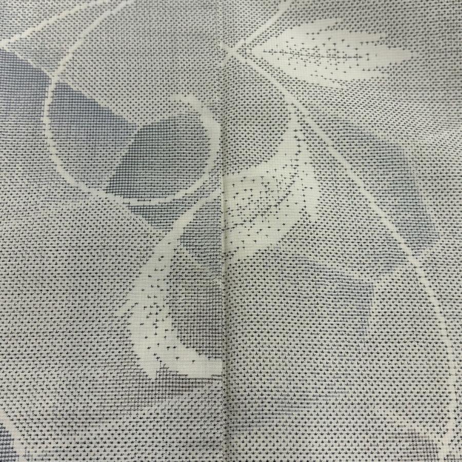 美品 紬 身丈167cm 裄丈67.5cm L 袷 唐草 幾何学模様 灰白 正絹 秀品 中古 : リユースセレクトショップバイセル Yahoo!店 - 通販 - Yahoo!ショッピング