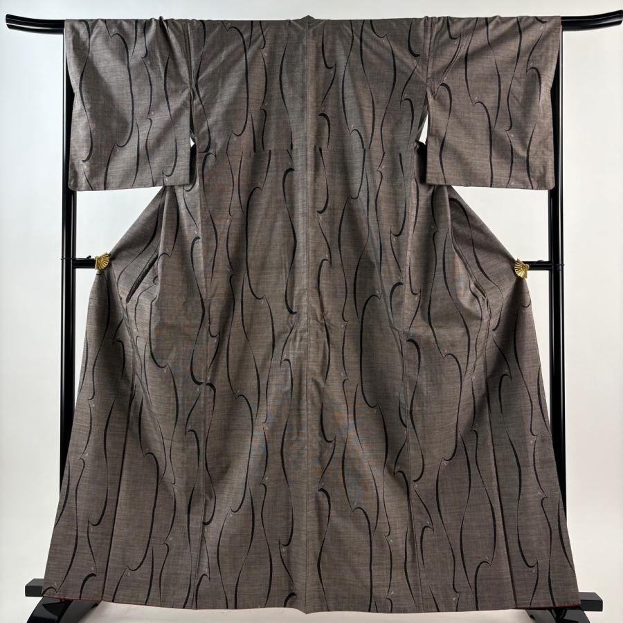 紬 身丈162.5cm 裄丈67.5cm L 袷 幾何学模様 焦茶色 正絹 秀品 中古