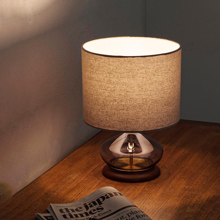 テーブルライト 1灯 ロレンシオ Lorencio 照明 おしゃれ 照明器具 間接照明 ルームライト 北欧 E26 布シェード ガラス デスクライト ファブリック : 照明・家具・雑貨の快適 ...