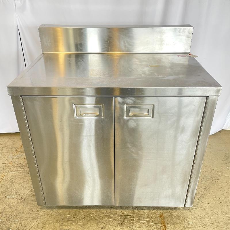 北海道・九州・沖縄・離島等追加送料有【中古】 業務用 ステンレス 調理台 BG付 幅900×奥行600×高850mm (No.9818) 厨房機器 : 兼八屋 Yahoo!店 - 通販 ...