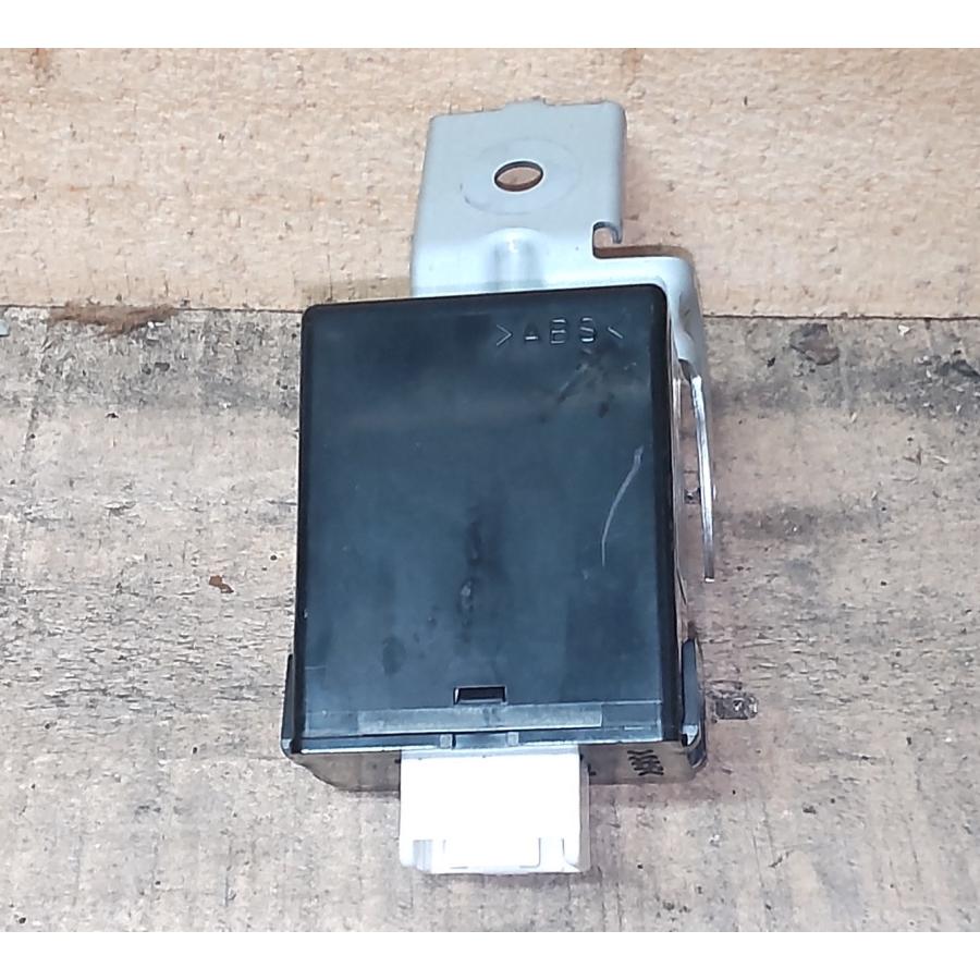 デミオ キーレスレシーバモジュール マツダ DE3FS H20/11 15700 0101 D658 675DZ SKE125-B1 中古 ...