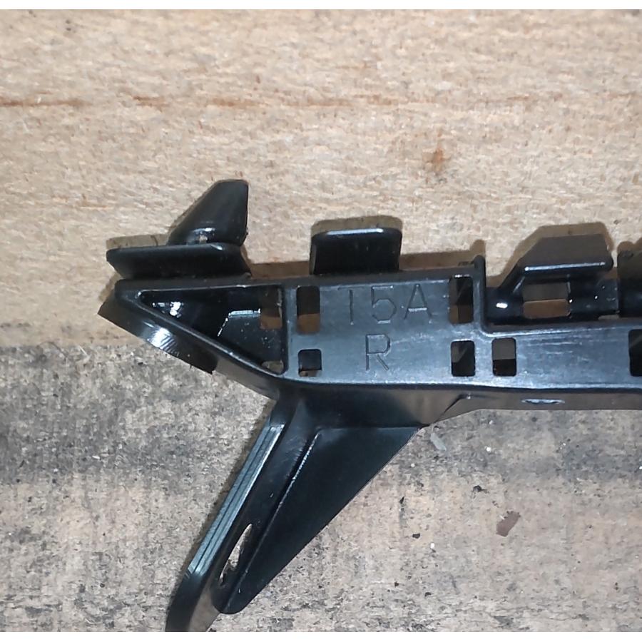 フィット 左右 フロントバンパー サイドスペーサー ホンダ GP6 平成26年式 17692 0007 T5A NF4S46 中古 : NEW ...